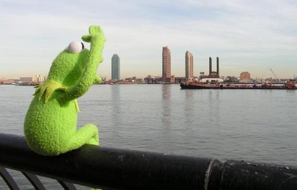 Disney investiga a un candidato del PRI por usar a la Rana René ...